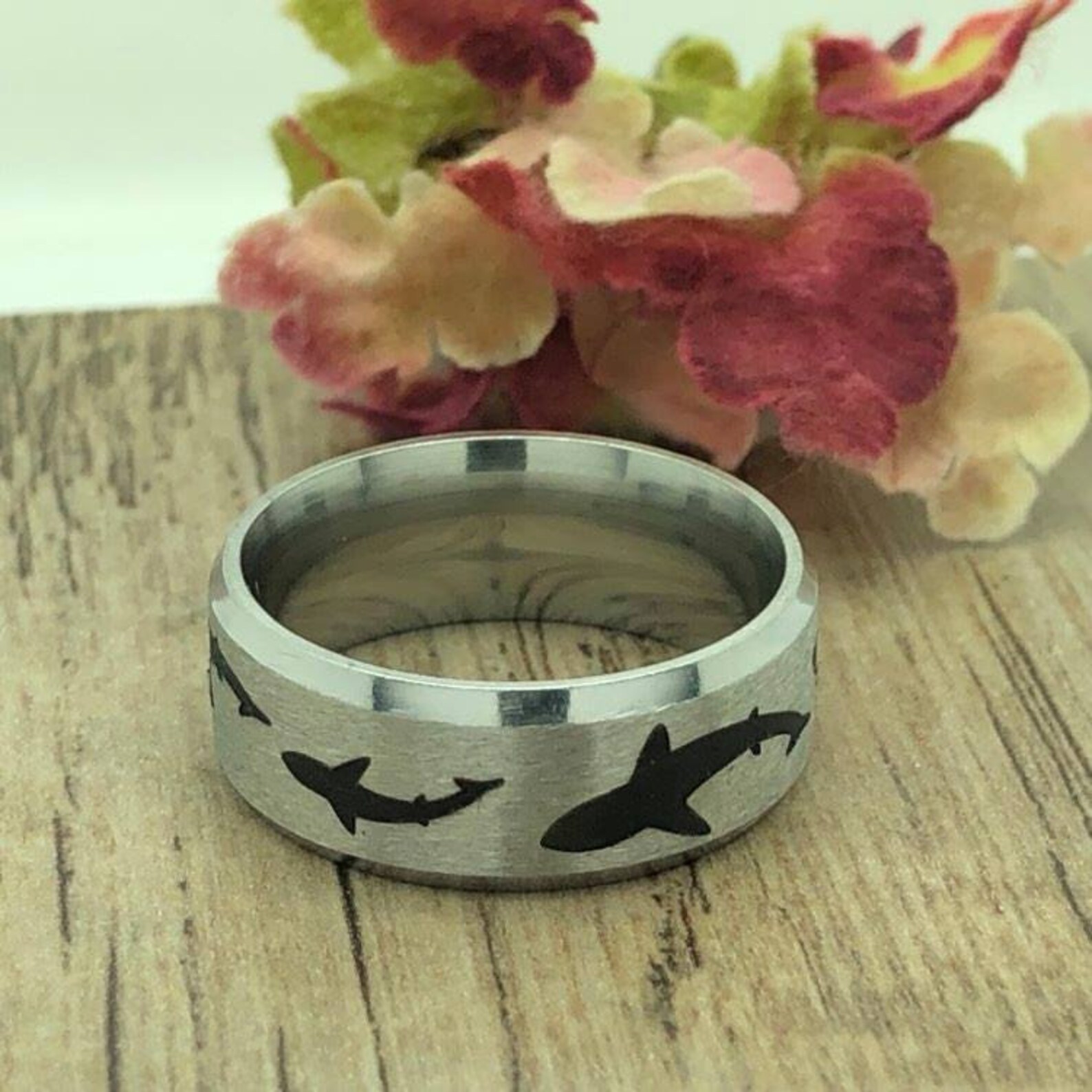 SHARKS Ring Titanium Wedding Ring Titanium Rings with SHARKS - Etsy 日本
