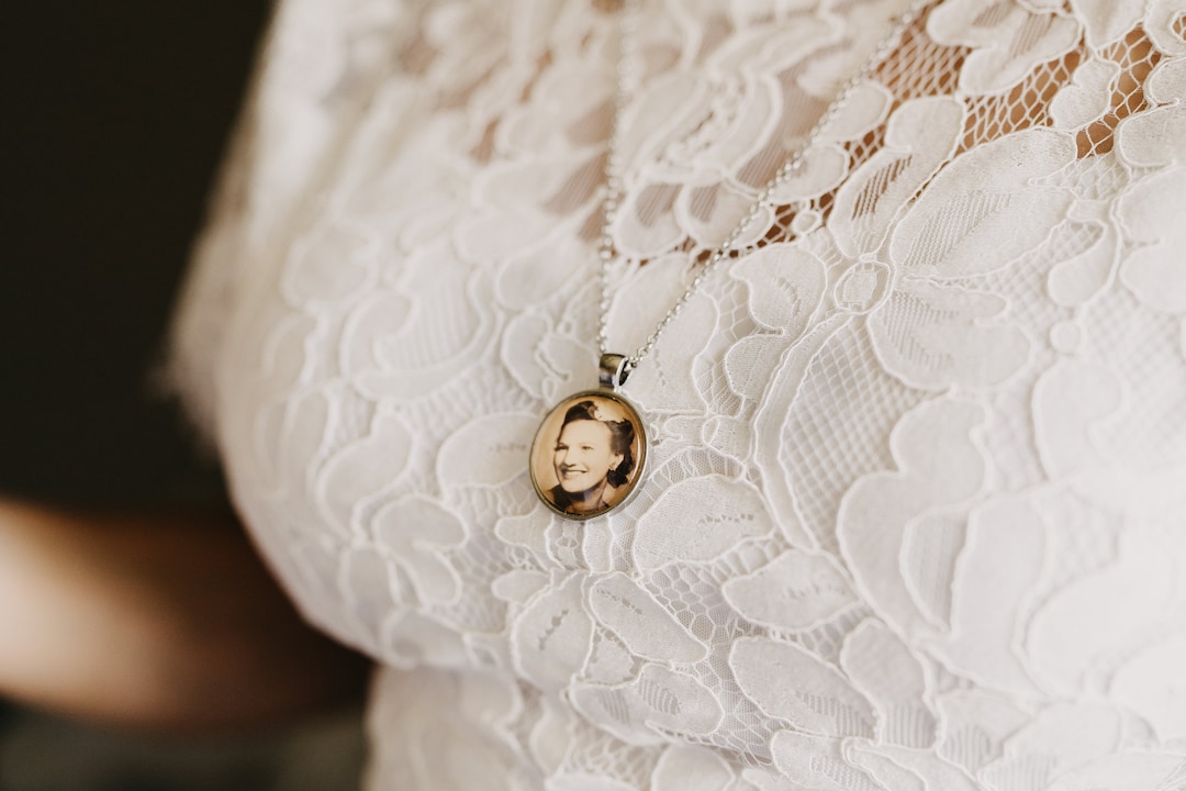 Picture Necklace, Memorial Keepsake Photo Pendant, Personalized Jewelry ...