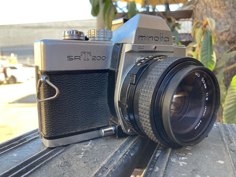 Minolta SRT-200 With Minolta 50mm F/2 and Zoom Lens - Etsy
