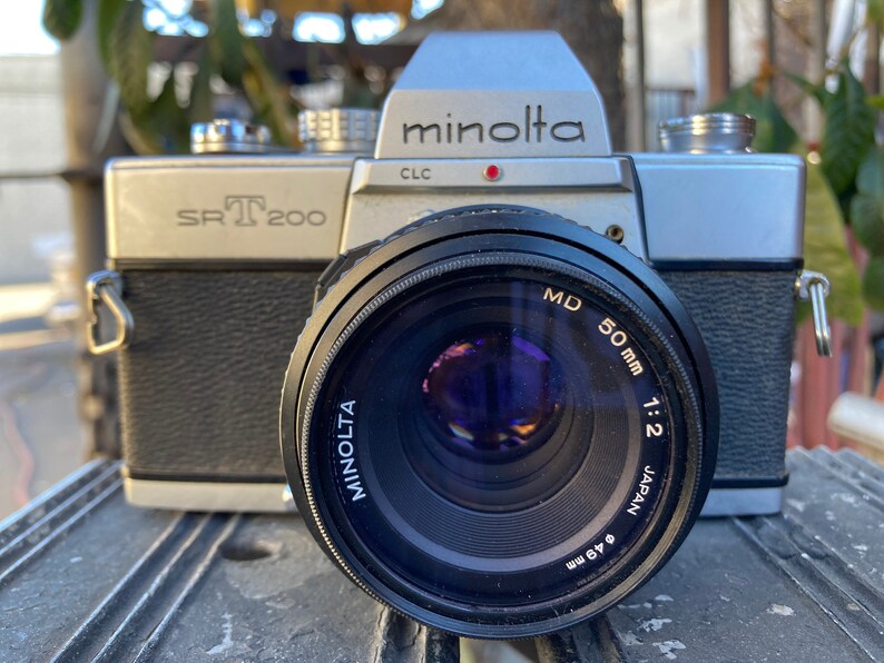 Minolta SRT-200 With Minolta 50mm F/2 and Zoom Lens - Etsy