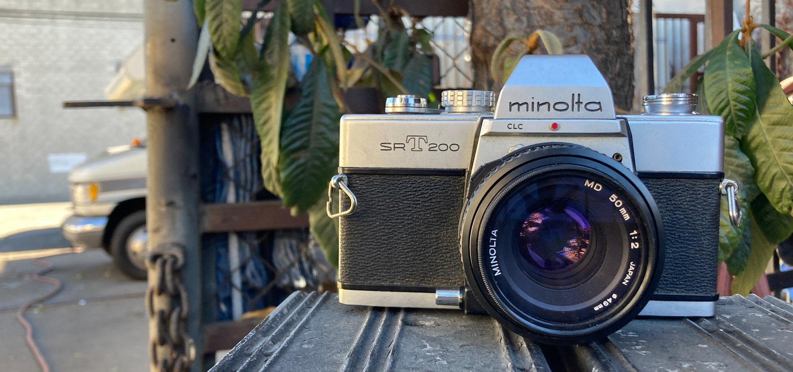 Minolta SRT-200 With Minolta 50mm F/2 and Zoom Lens - Etsy