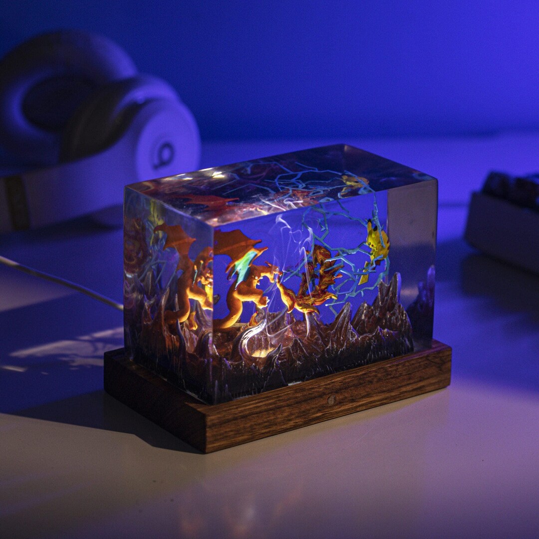 Iconic Anime War Resin Lamp, Epic Battle Scene Art Night Light, Unique ...