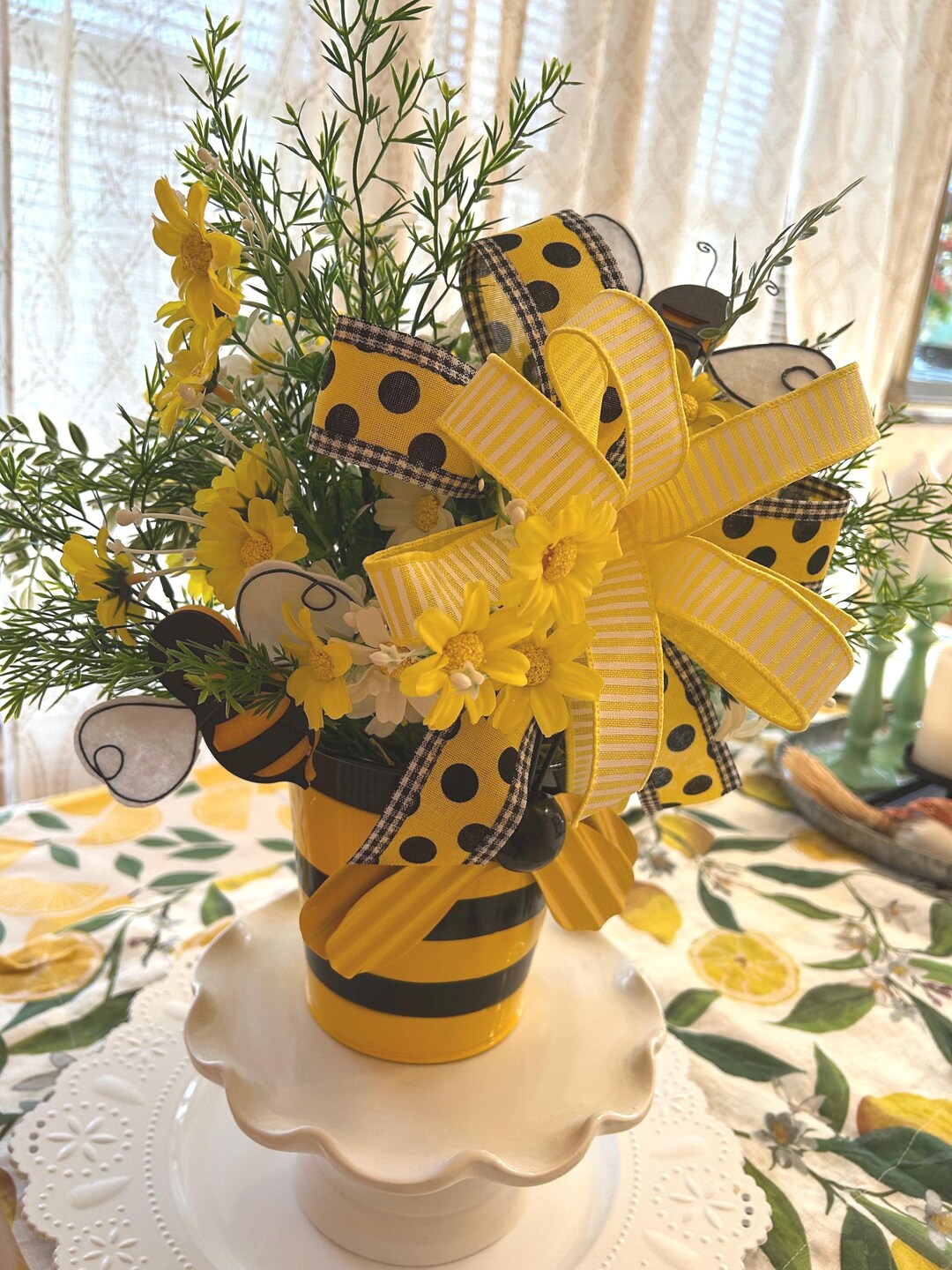 Spring and Summer Bee Arrangement for Your Home/home Decor/bee/daisy - Etsy