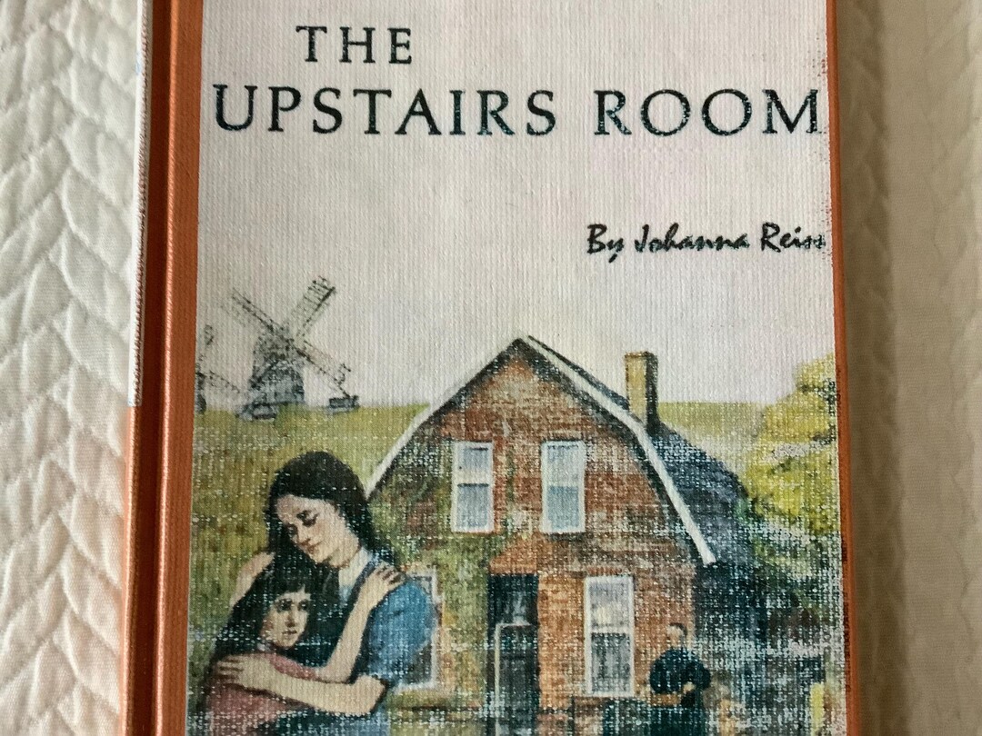 1972/REMOTE FARMHOUSE Hiding Place/wwii Experience/ Author & Sister Had ...