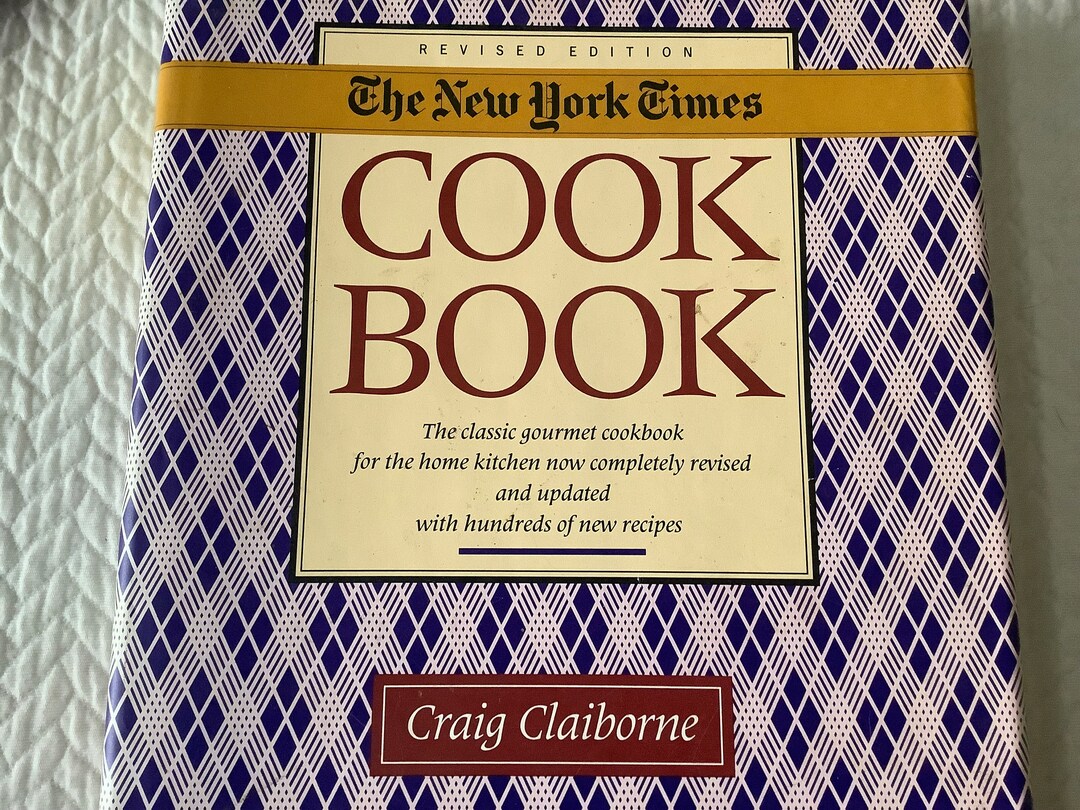 1990/ GOURMET COOKBOOK Revised & Updated With Hundreds of New Recipes ...
