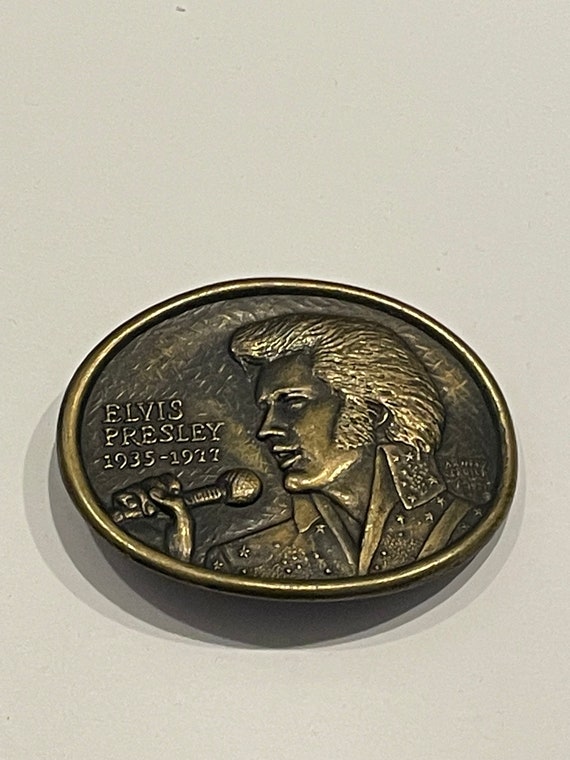 ELVIS PRESLEY 1935-1977 First Edition Commemorative M… - Gem