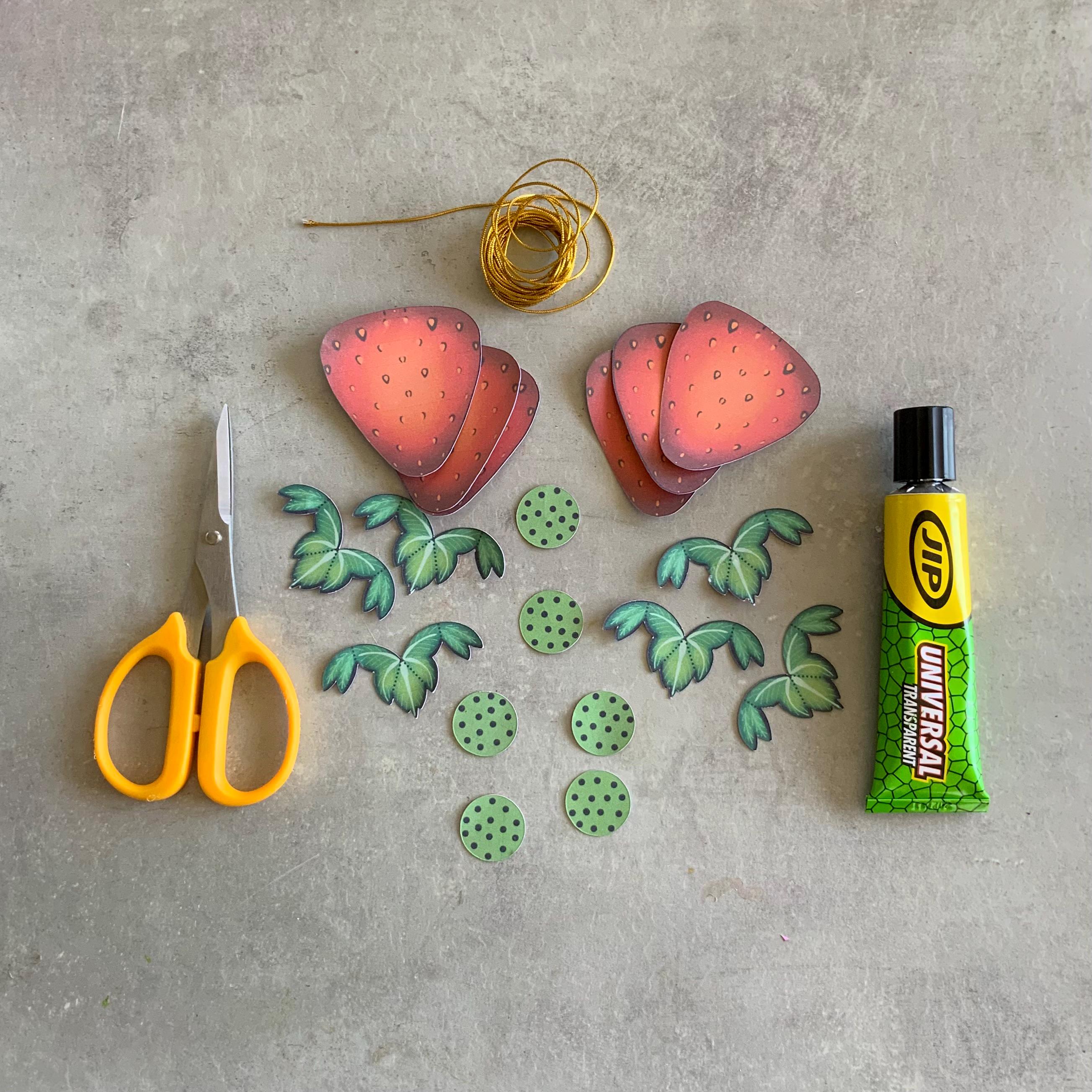 3D Paper Strawberry Ornament - Printable Templates and Assembly ...