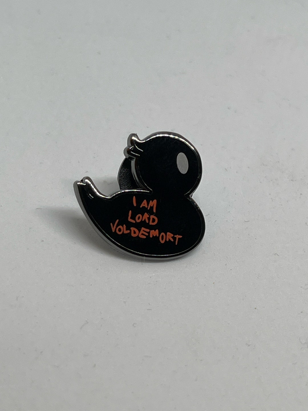 No Nose Duck Hard Enamel Little Duckie Board Filler Enamel Lapel Pin ...