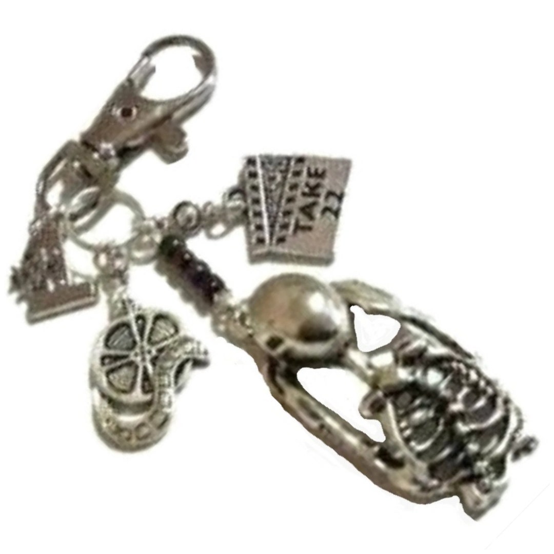 Skeleton Keyring, Horror Movie Keyring, Crawling Skeleton Keyring ...