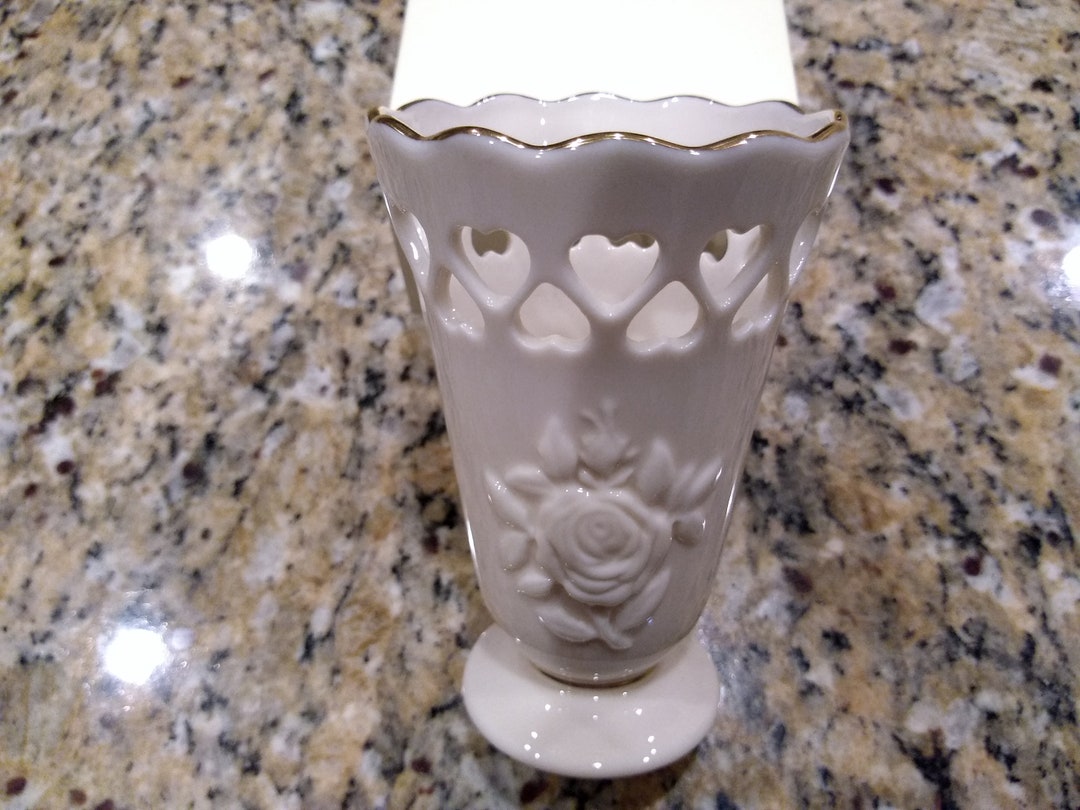 Lenox "heart Collection Posey Vase", Ivory Fine China Vase, Gold ...