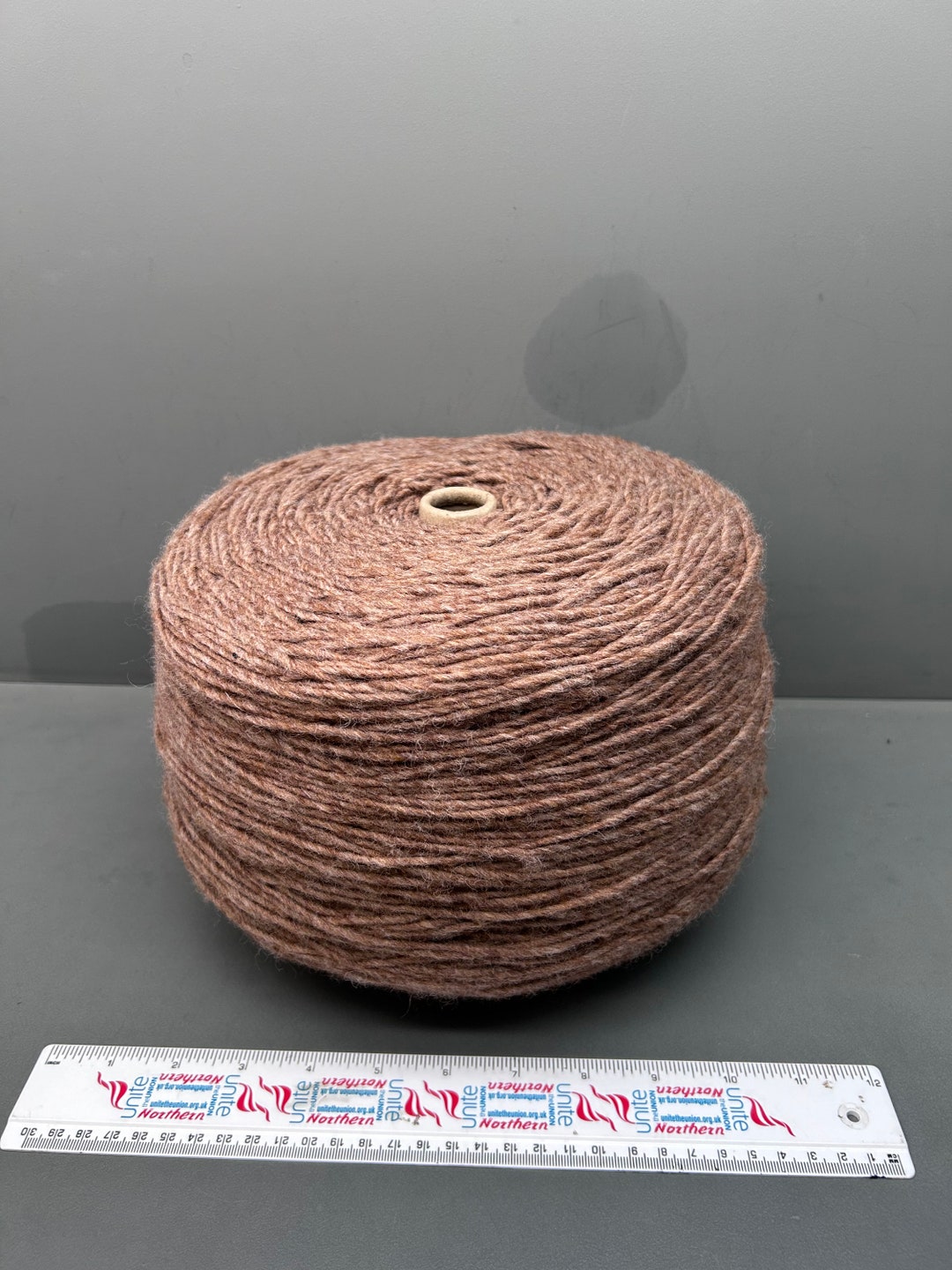 100% Wool Chunky Knitting, Rugging, Weaving or Felting Yarn in Brown (0 ...