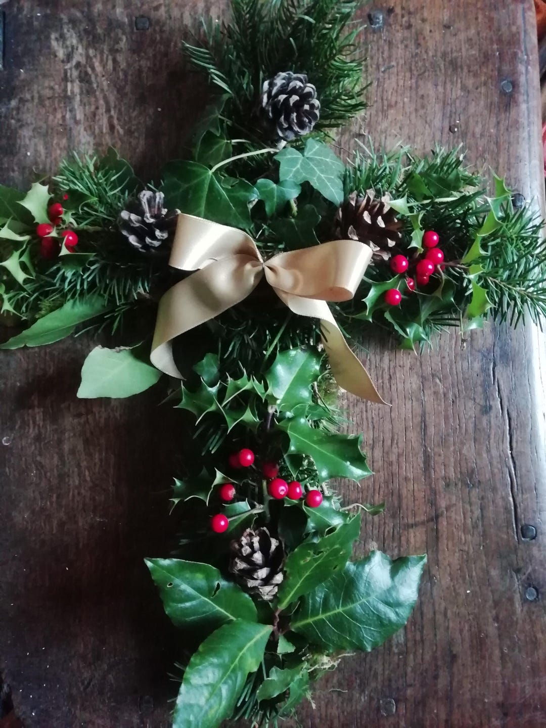 Traditional Christmas Holly Ivy Cross Wreath - Etsy