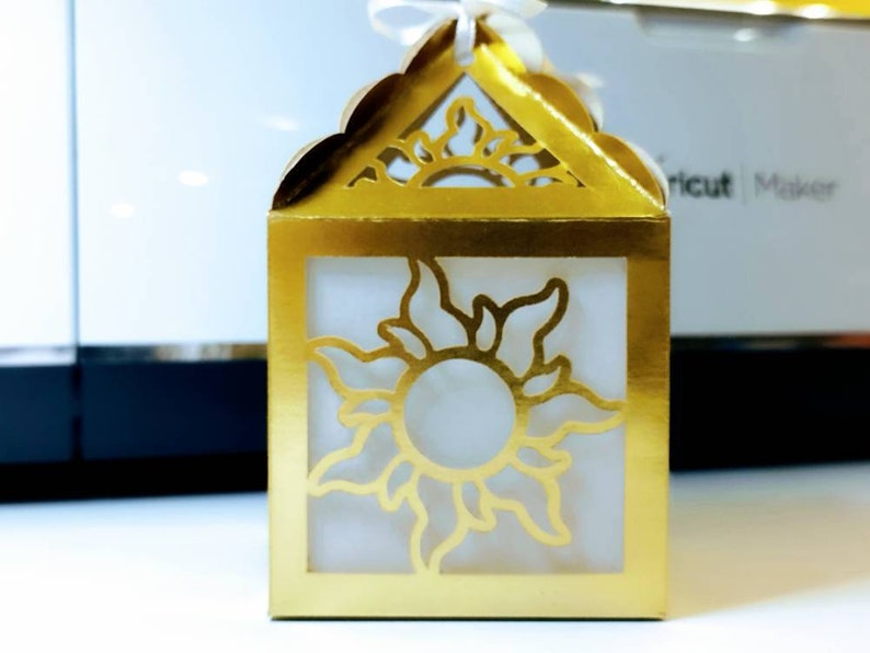Favor Box 3D SVG Template Sun Gift Box Fairy Tales Grimm Brothers Girl ...