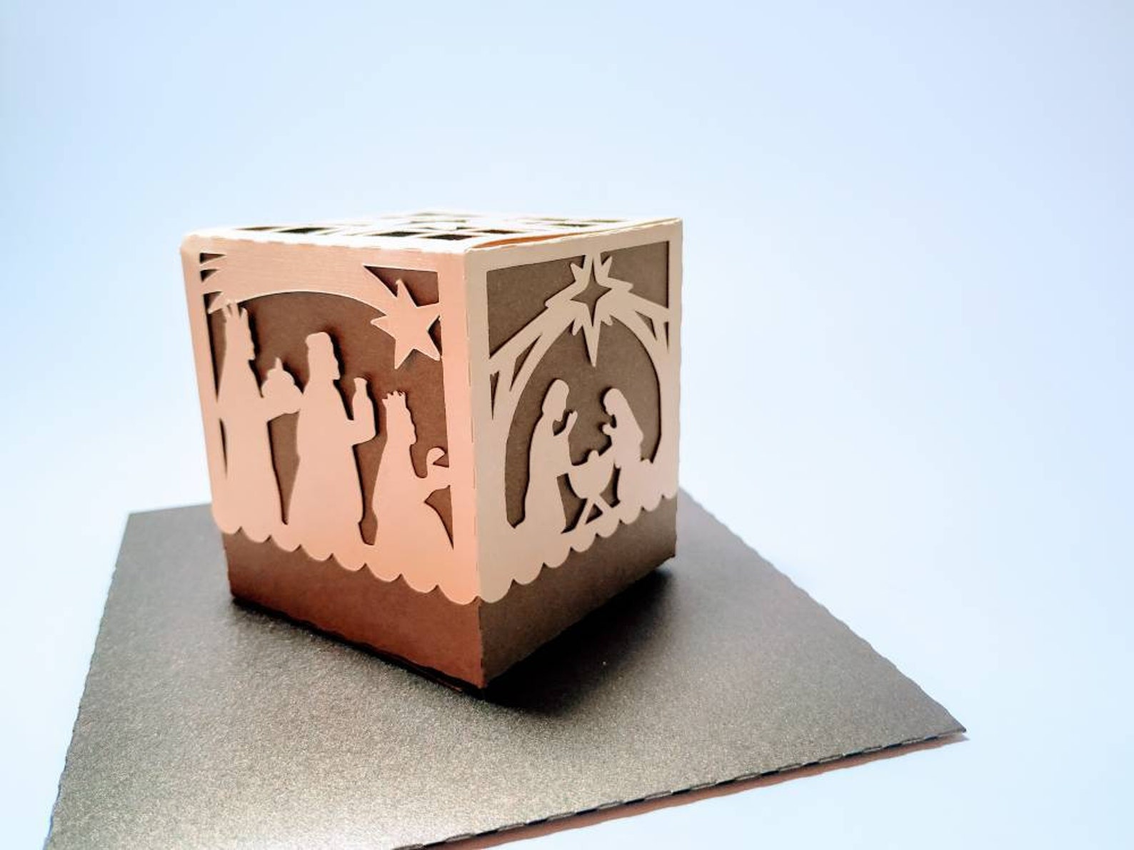 Christmas Ornament Box SVG Template Round Ball Manger Favor - Etsy