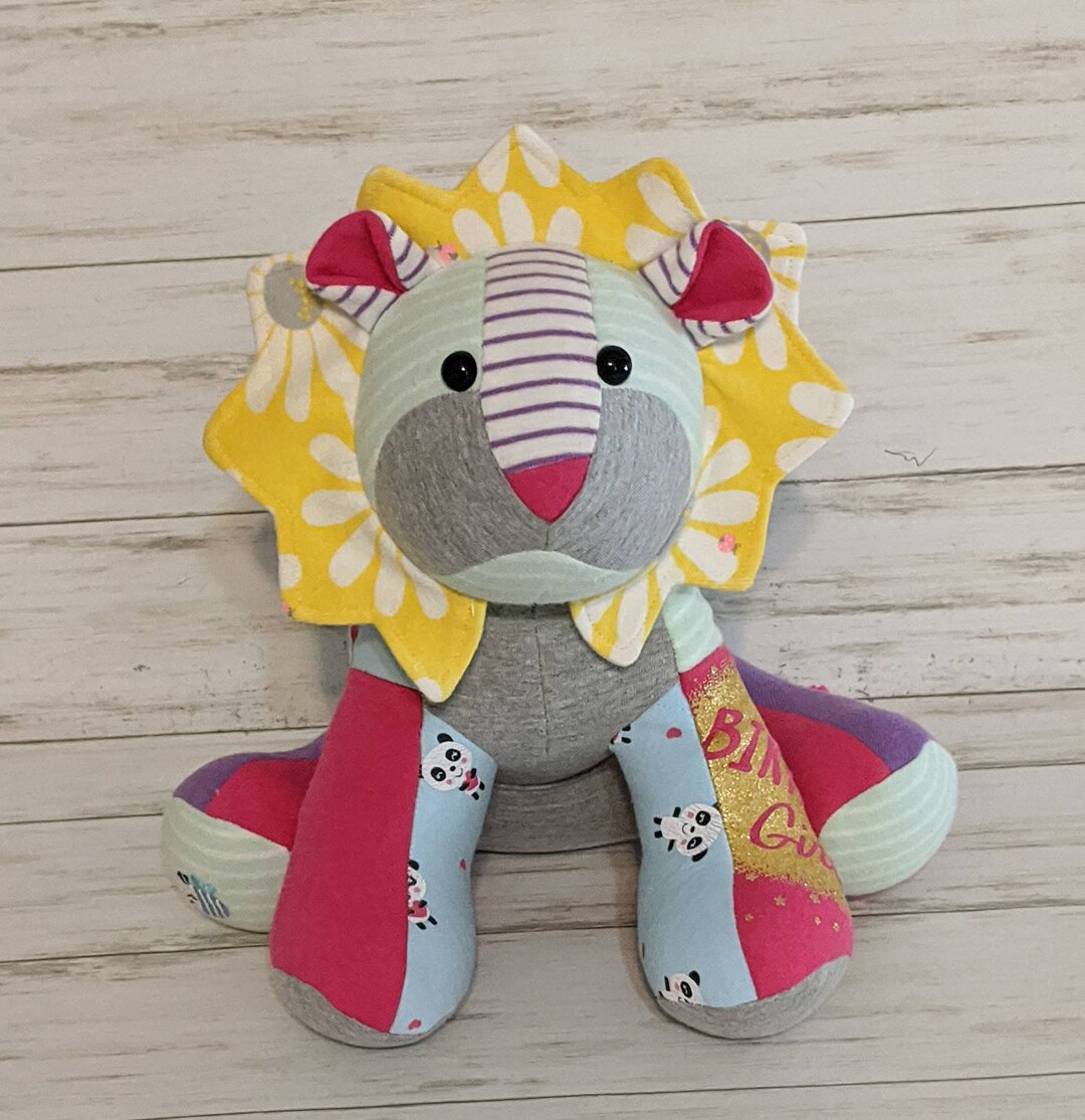 Memory Lion // Keepsake Lion// Custom Order Stuffed Lion - Etsy