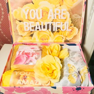Mom to Be Gift Box. Mama to Be Youarebeautifulbox. Mommy to Be Gift ...