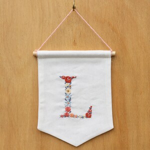 Machine Embroidery LETTER L Uppercase 3"/7,5 Cm Dainty Floral Font ...