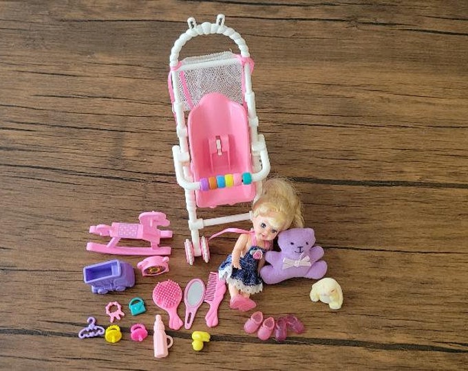 Vintage Kelly Doll and Accessories, Strollin' Fun Barbie & Kelly ...