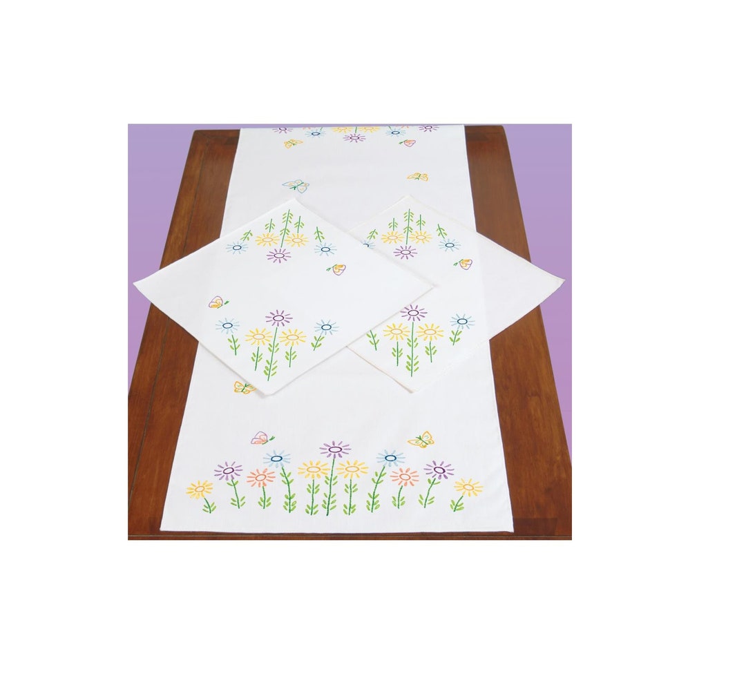 JACK Dempsey Stamped for Embroidery Dresser Scarf and Doily Set Table ...