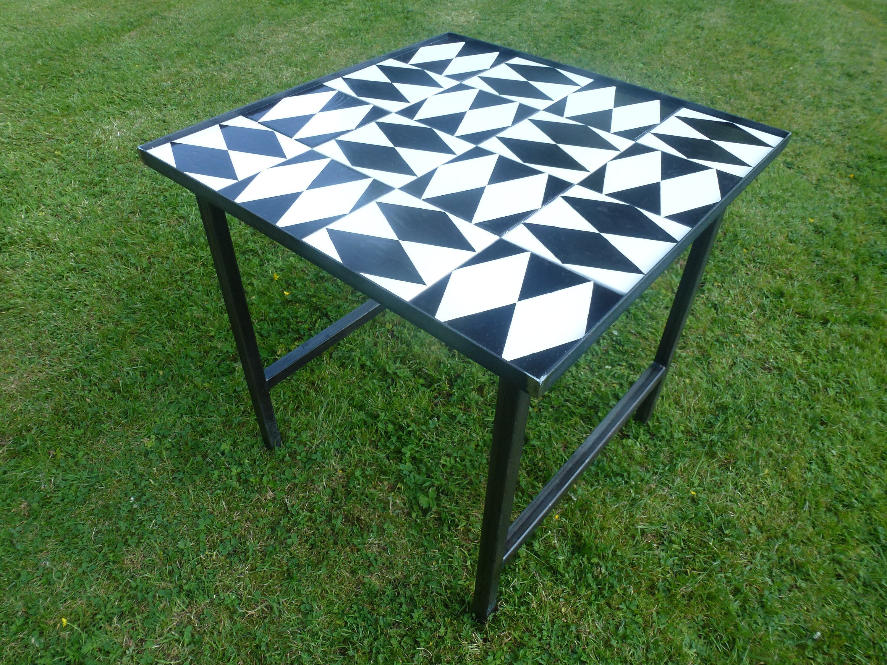 Table "diamonds" - Etsy