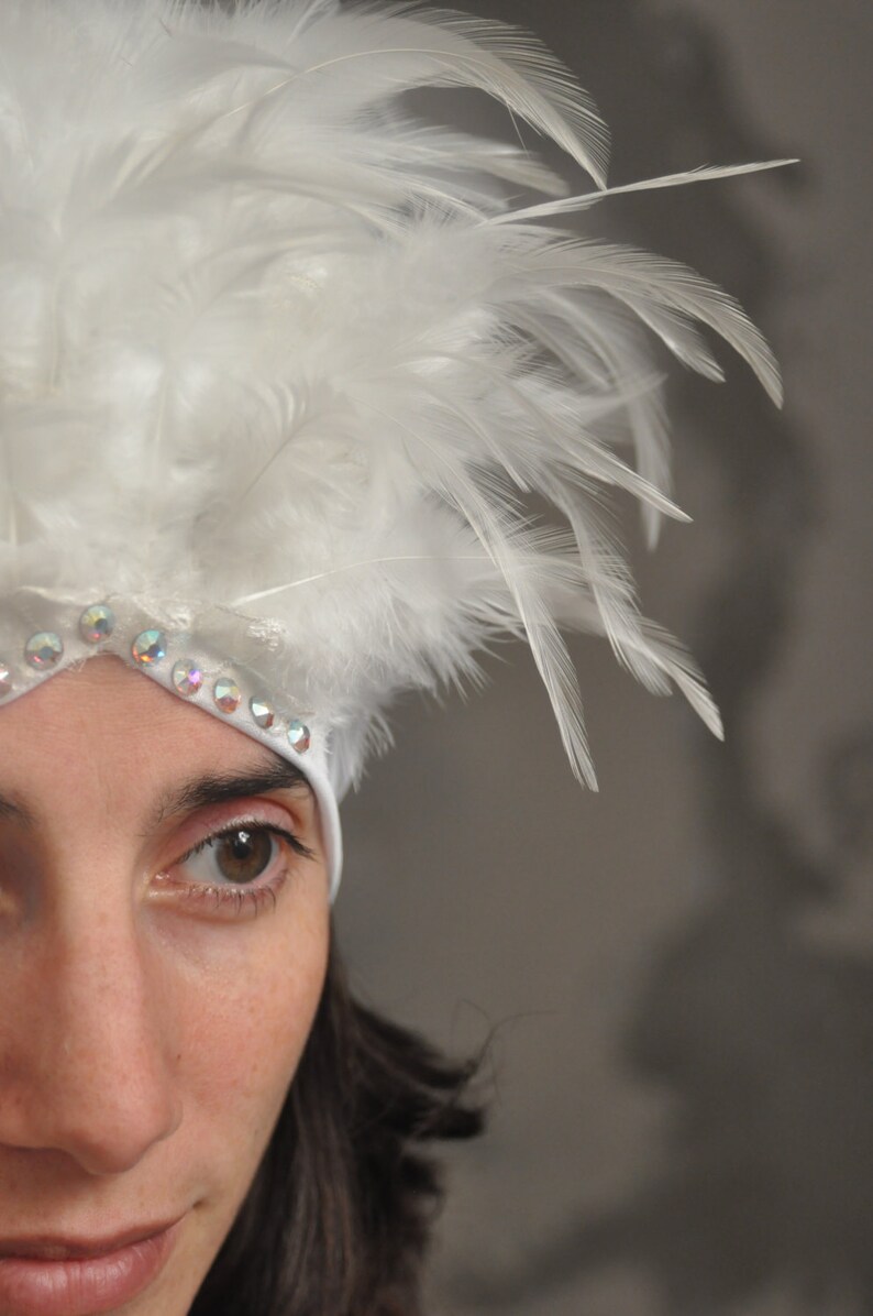 Vintage style wedding turban with feathers and crystals | Etsy