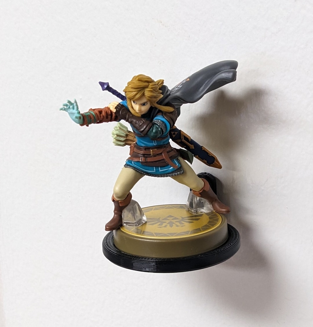 Amiibo Display Wall Mount for a Single Amiibo, Collectable Figurine ...