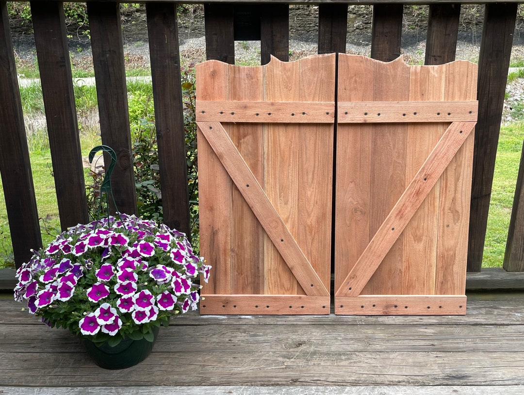 RUSTIC Cedar Saloon Style Wooden Swinging Saloon Doors. ”unstained” - Etsy