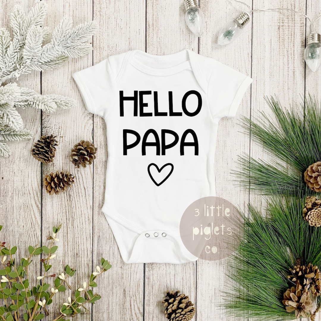 Hello Papa Pregnancy Announcement Onesie®, Pregnancy Reveal ...