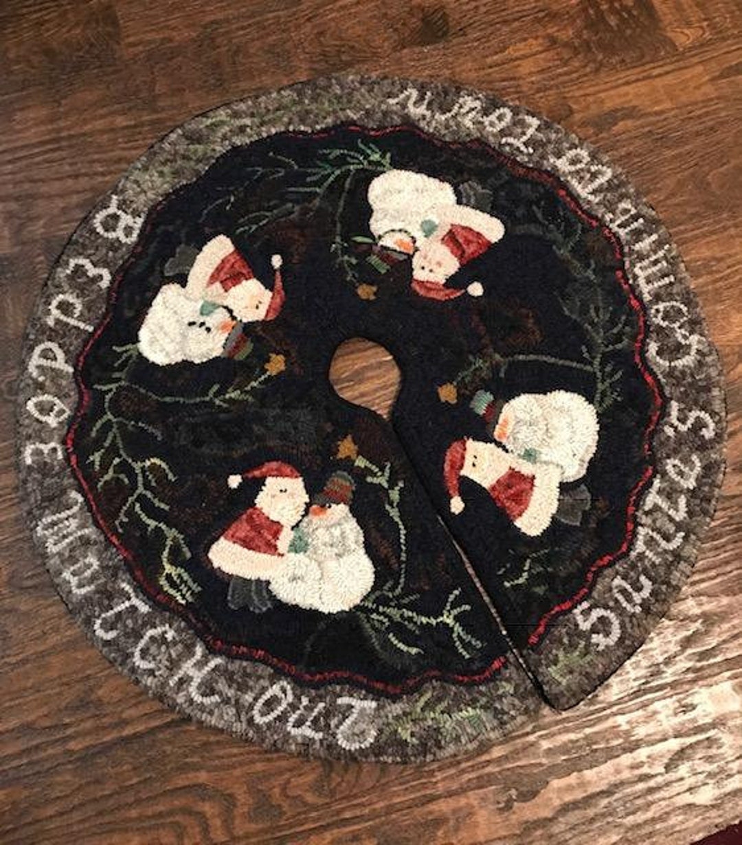 Holiday Tree Skirt From Joan Moshimer's Studio, M 442 36" Round, Rug ...