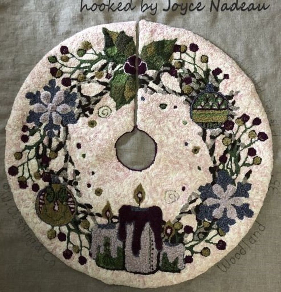 Woodland Wreath Tree Skirt P is for Primitive Design on | Etsy