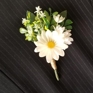 Daisy Boutonniere, White Boutonniere, White Daisy Buttonhole,daisy ...