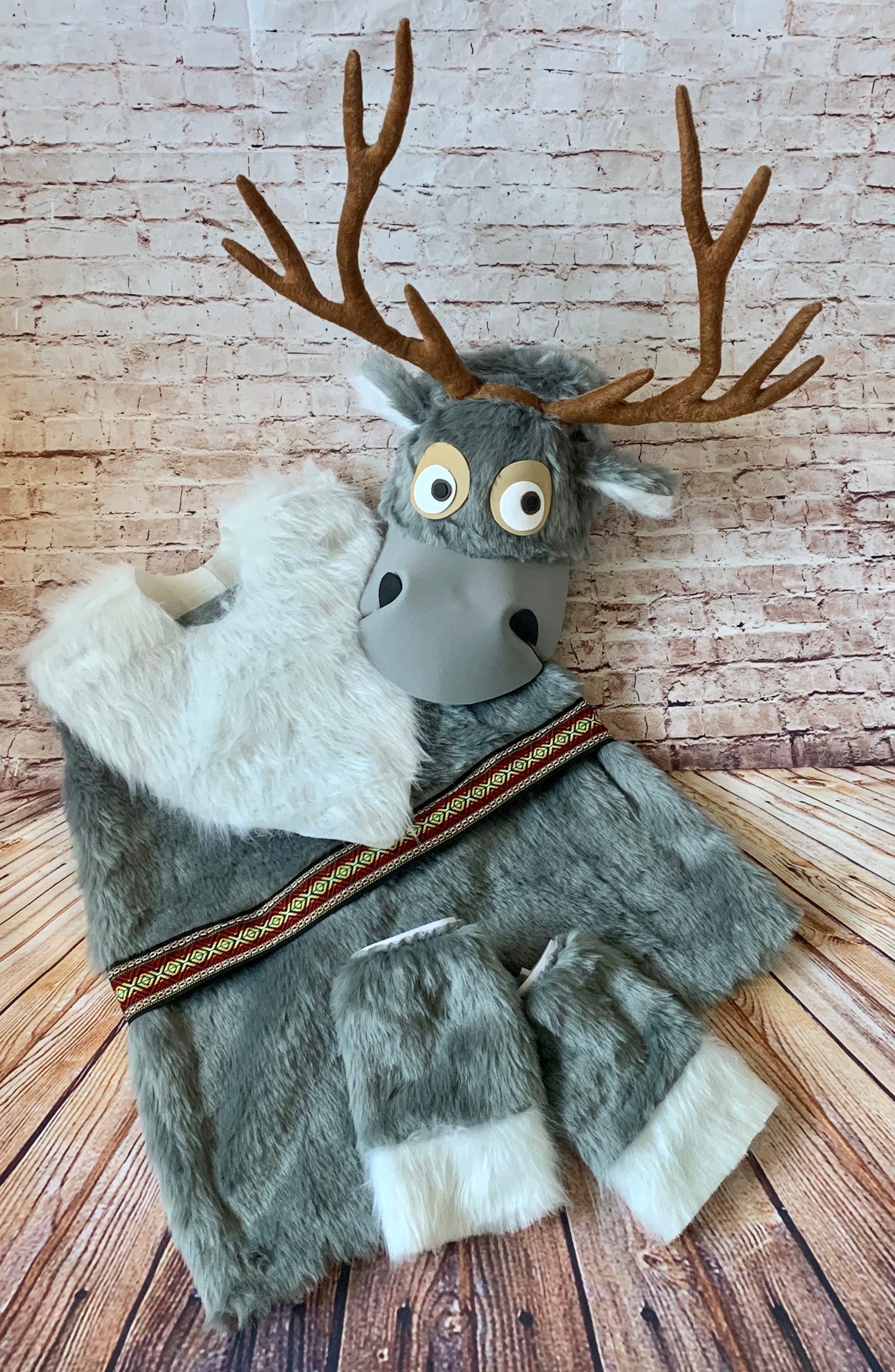 Sven Costume