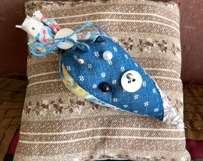 Prim Pillow Tuck With Strawberry, Old Quilt Fabric Square, Blue ...