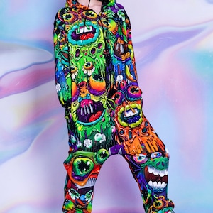 Drippy Pajama With Aliens, Alien Adult Pajamas, Drippy Outfits, Warm ...