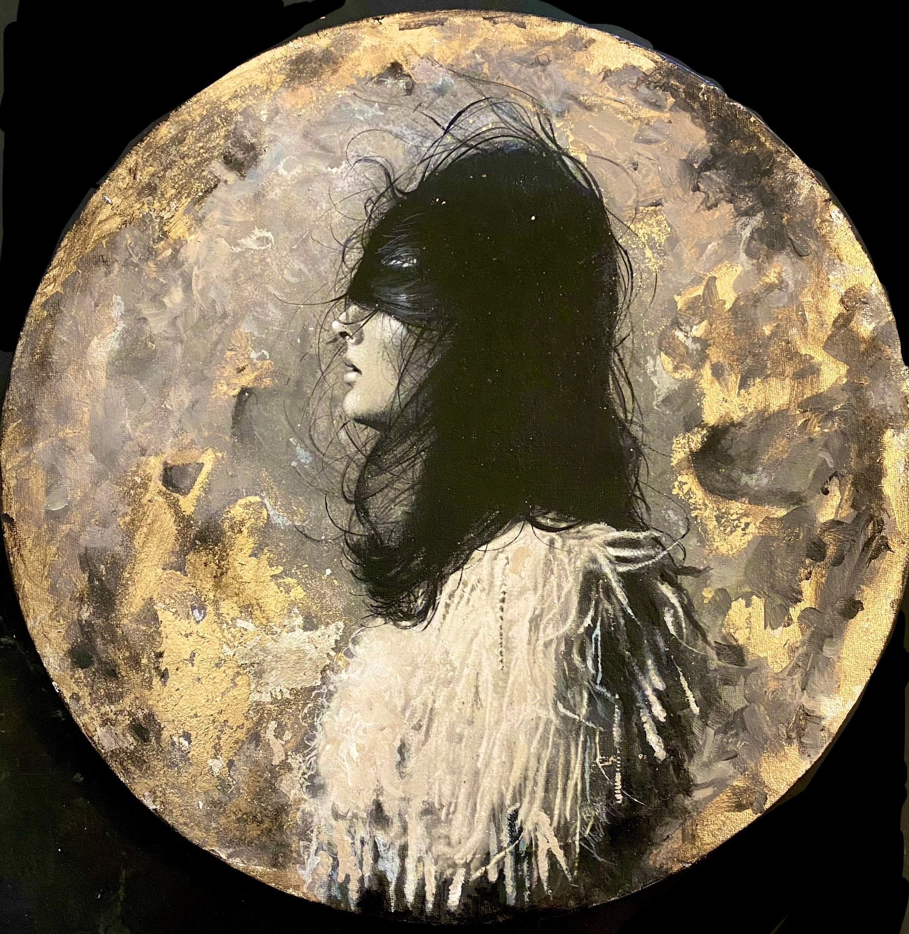 Large Round Canvas Mix Medium Portrait Painting, Pure Gold & Silver ...