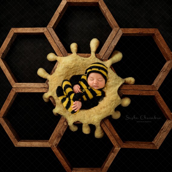 Yellow And Green Baby Background