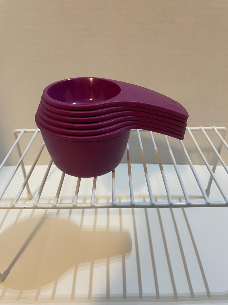 Tupperware Measuring Cup Set in Warm Purple spanish Measurements - Etsy
