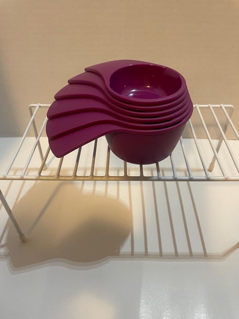 Tupperware Measuring Cup Set in Warm Purple spanish Measurements - Etsy