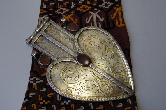 Turkmen Tekke Asyk pictorial pendant, Ethnic jewelry,… - Gem