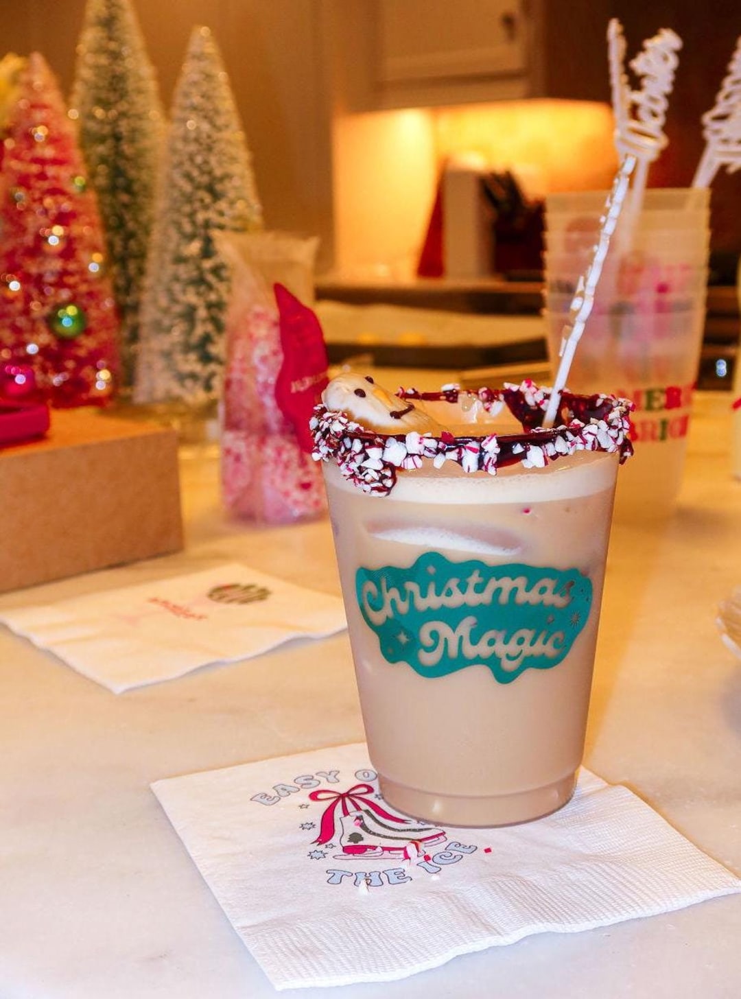 Christmas Magic Holiday Cups, Shatterproof Christmas Party Cups ...