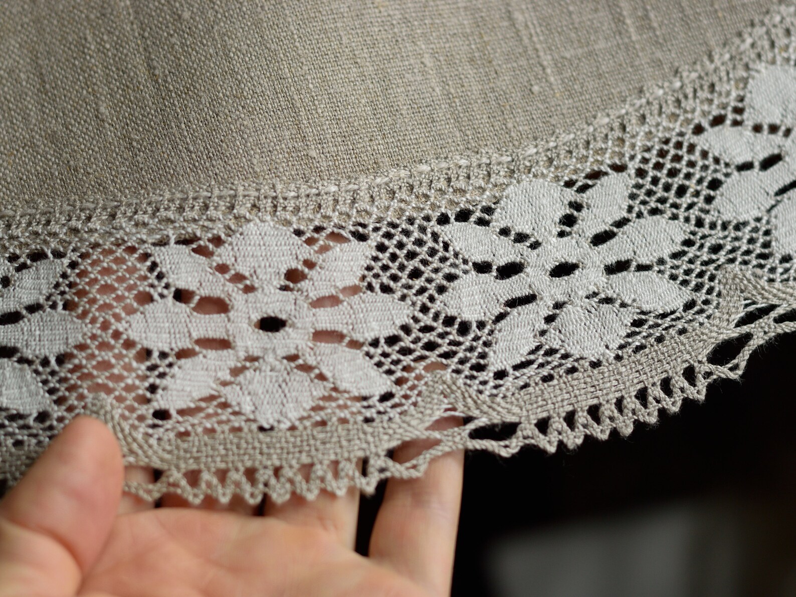 28 Inch Round Linen Table Topper With Lace Edge Small Round - Etsy