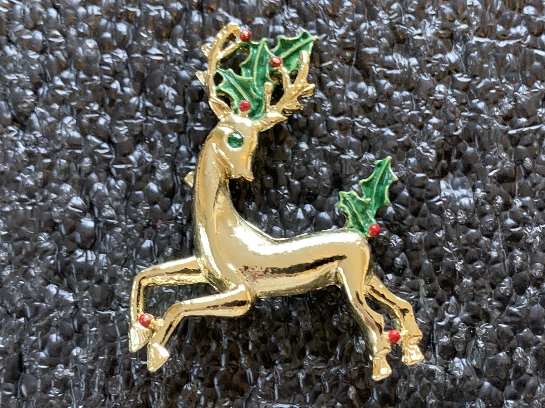 Gerry's Reindeer Pin Vintage Brooch Christmas Holly Spriggs Gold Tone ...