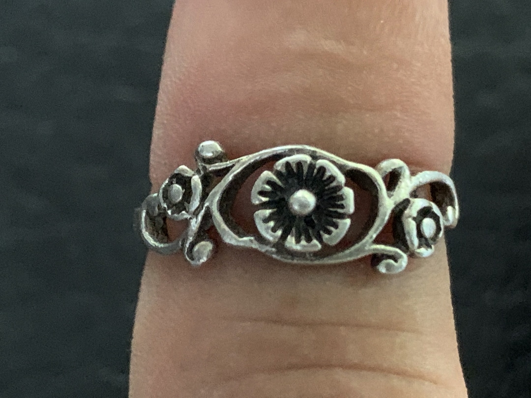 Sterling Silver Ring Vintage Old Pawn Flower Ring Nice Old Bouquet ...