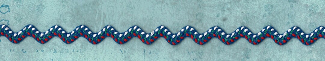 5 Yards of 1/2 Blue Ric Rac With Red and White Flower Leaf Look on ...