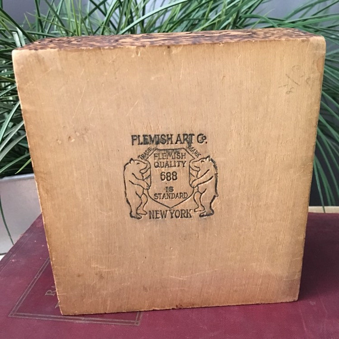 Vintage Flemish Art Co 688 New York Vanity Storage Gloves - Etsy