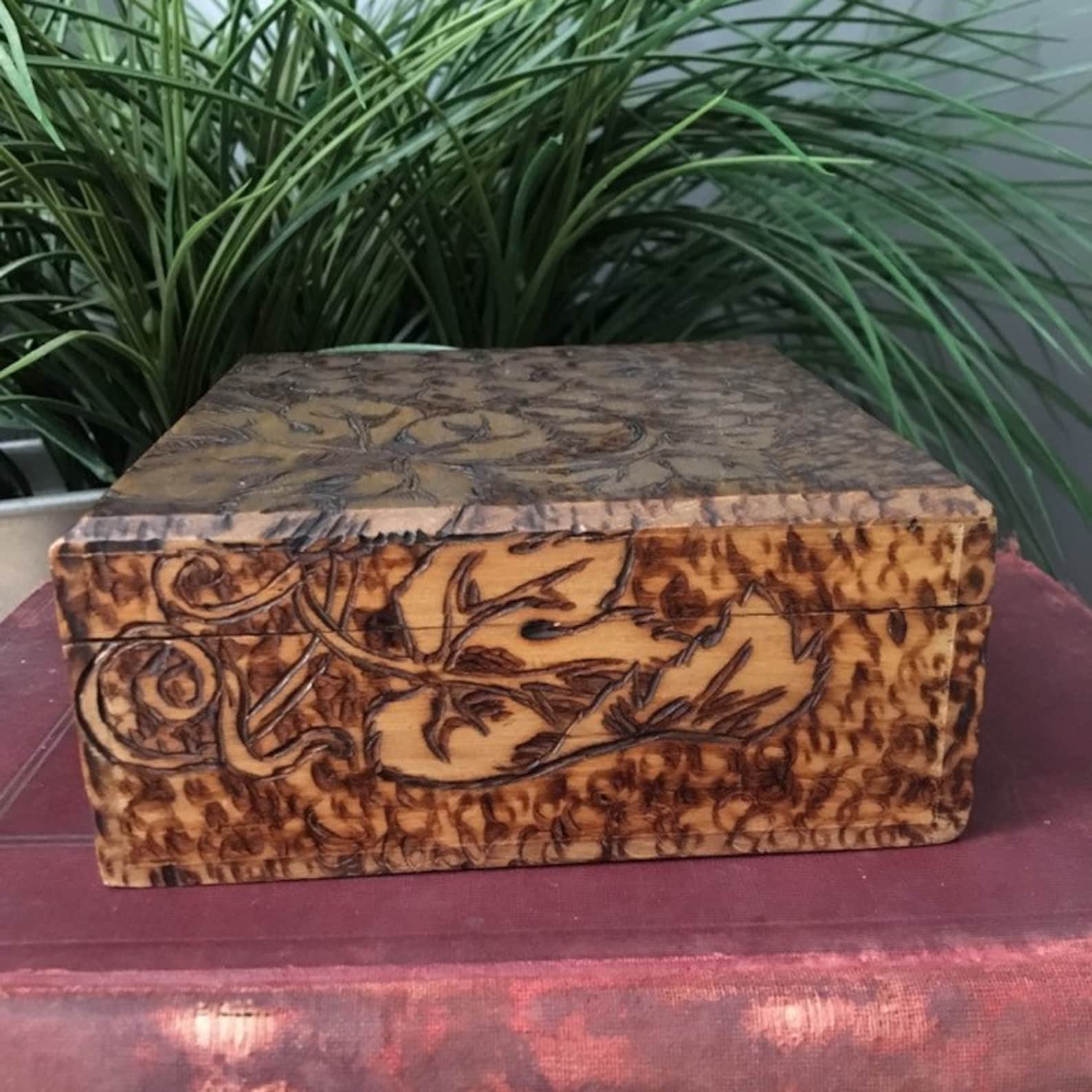 Vintage Flemish Art Co 688 New York Vanity Storage Gloves Jewelry Box ...