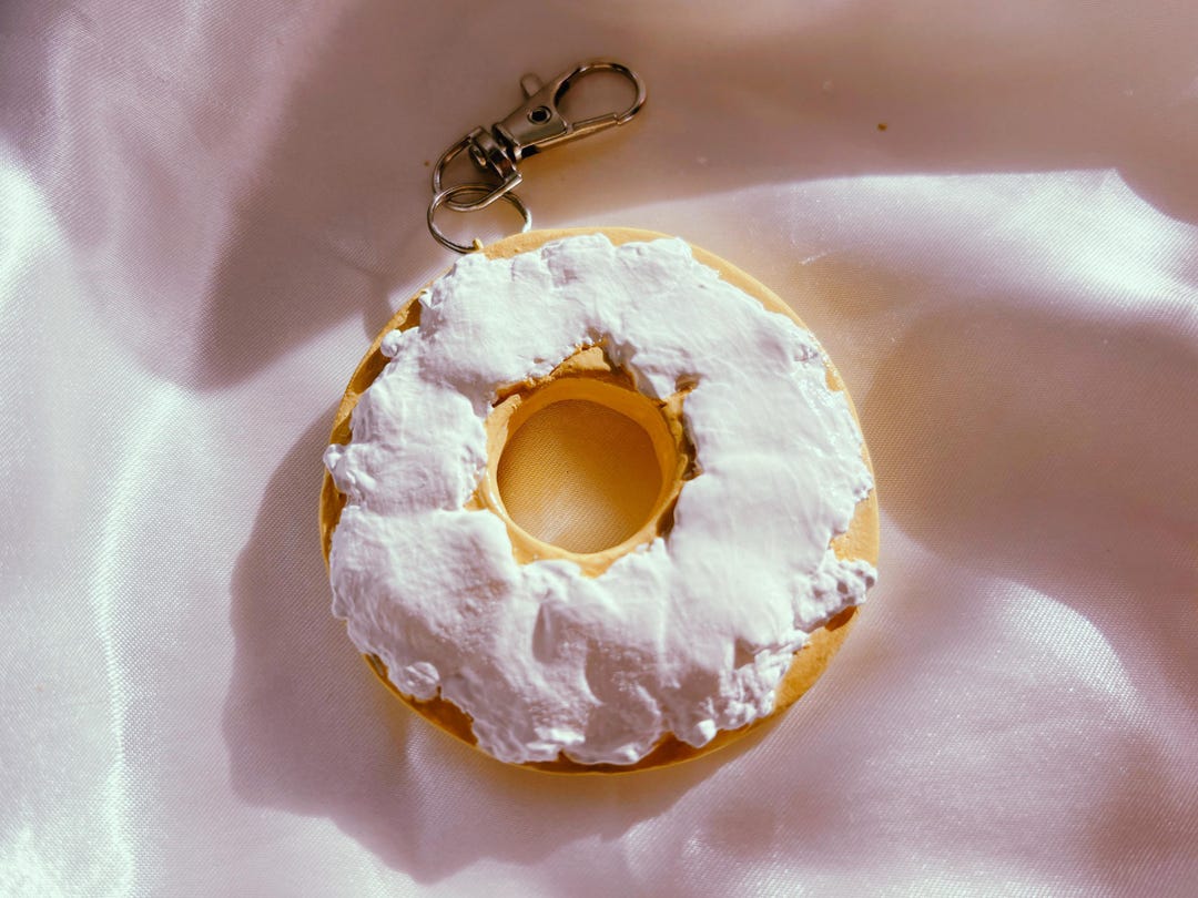Bagel & Cream Cheese Keychain - Small Funky Chain Pendant for Keyrings ...