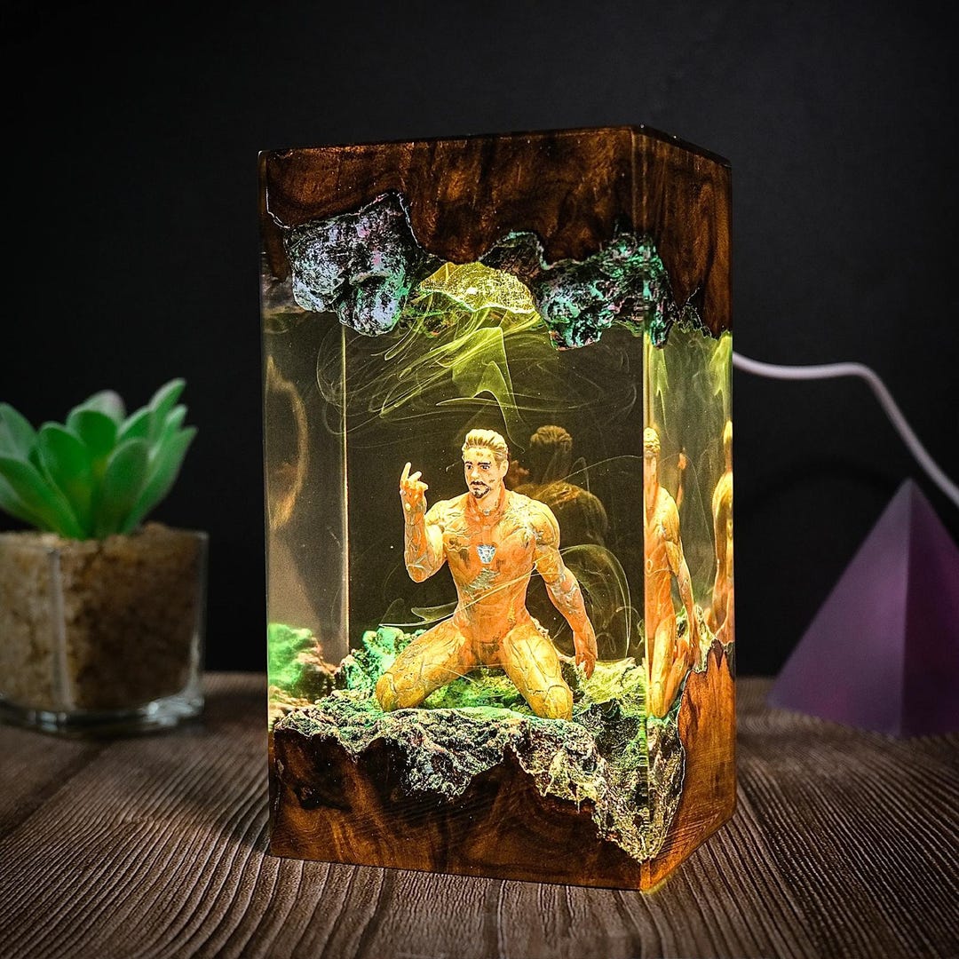 Iro.n Hero Resin Lamp, LED Movie Night Light, Premium Handcrafted ...