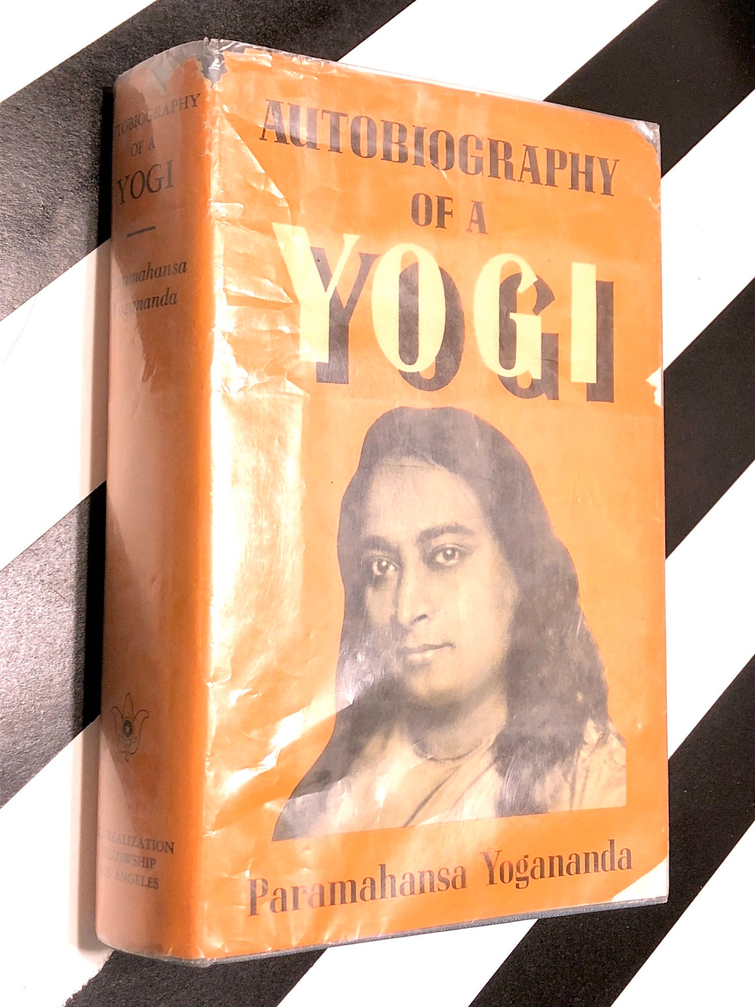 Autobiography Of A Yogi By Paramahansa Yogananda Book