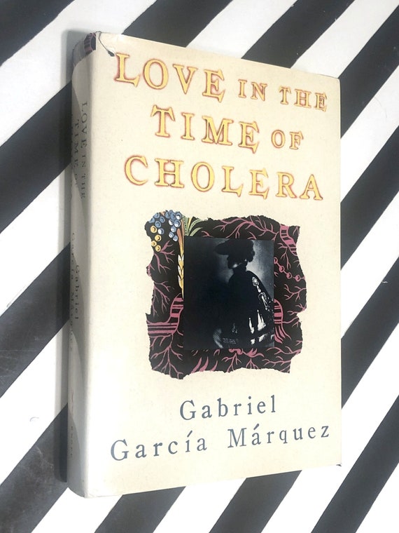Love In The Time Of Cholera Book Cover